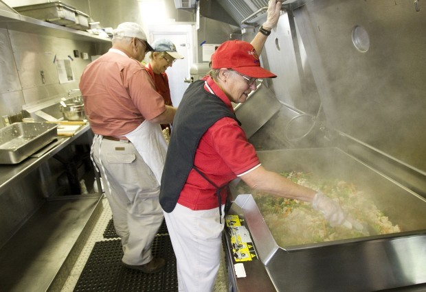 Fully Equipped Kitchen Truck stars with Red Cross' Emergency Services ...