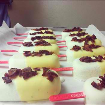 Los Angeles, CA: From Hollywood Nightlife to Gourmet Food Trucks; Geo ...