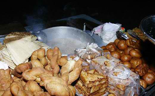 Xiamen, CN: Night Time Food Market Around Sibei Area Becomes Sought ...