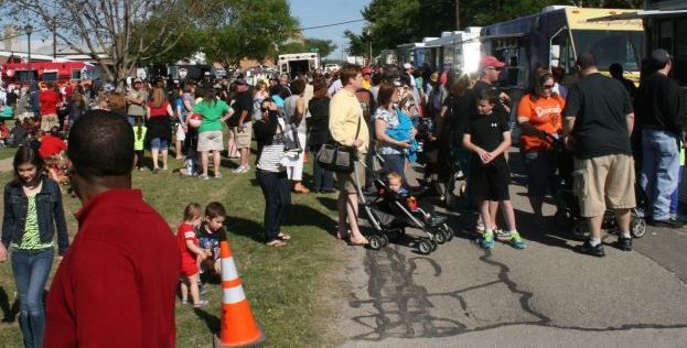 Denton, TX: Third Annual Downtown Frisco StrEATS Features 15 Food ...