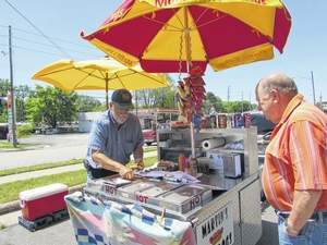 Rockingham, NC: Hot dog vendor ‘tithes’ by helping to feed Scotland ...